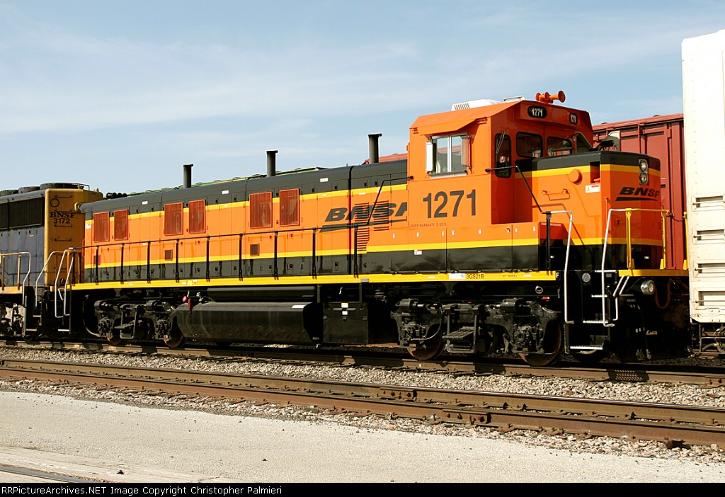 BNSF 1271